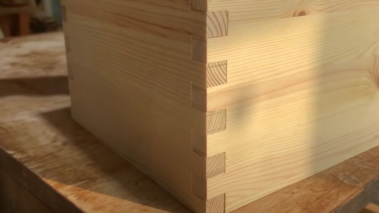 What Is Box Joint? (Types, Uses, How To Make) - WoodworkMag.Com